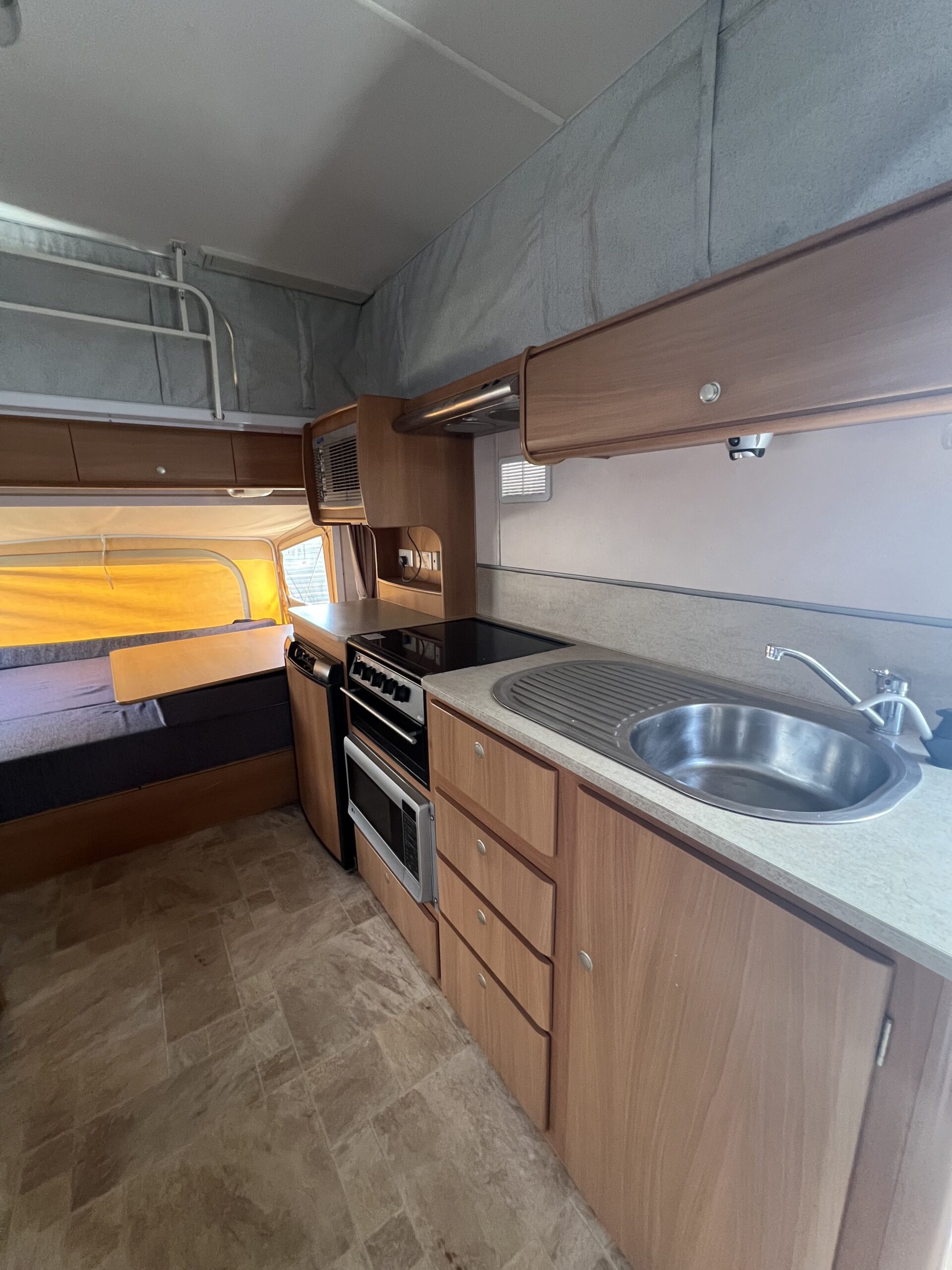 Jayco Expanda - Johnson's Caravan and Marine