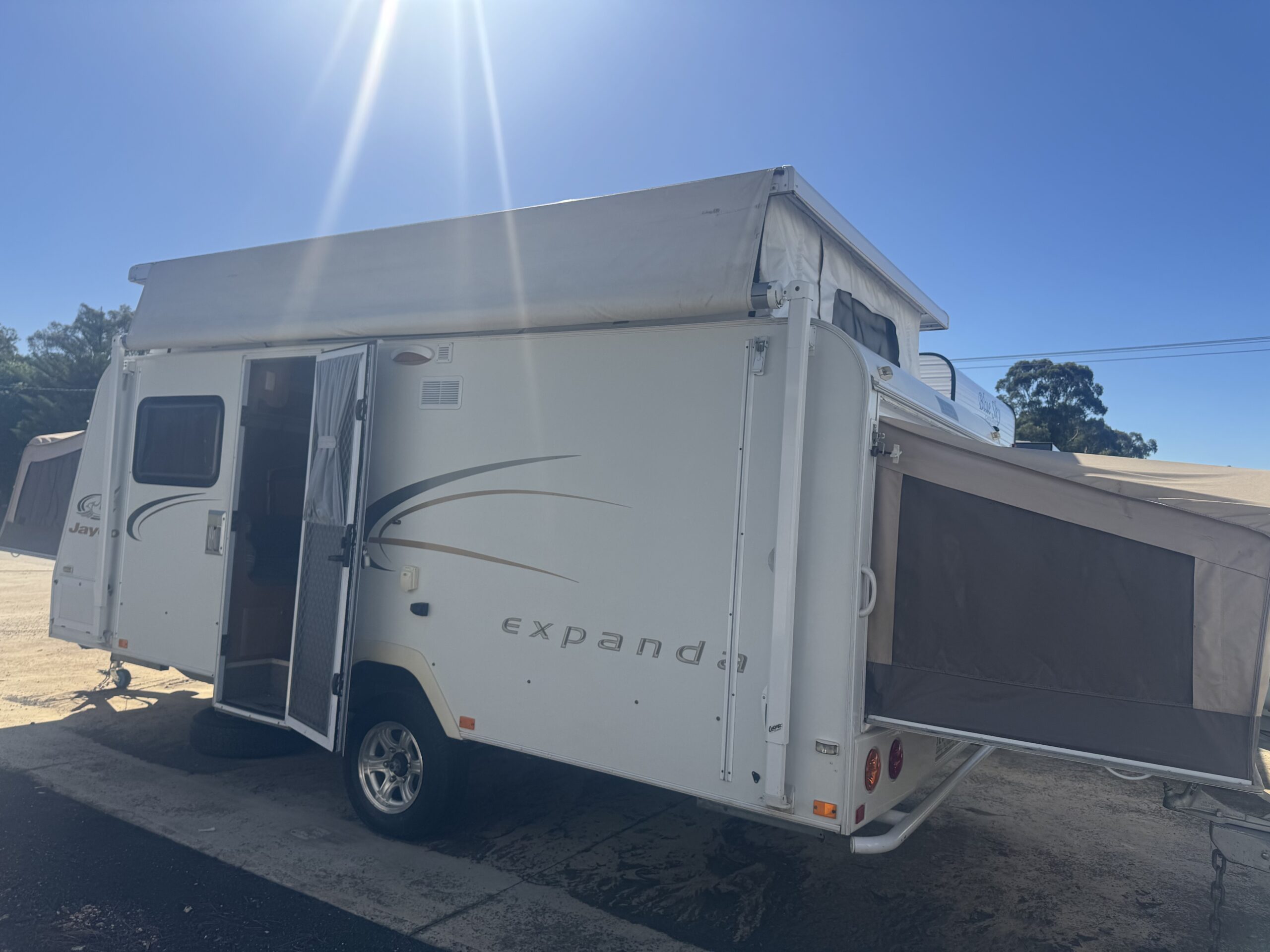 2008 15ft Jayco Expanda - Johnson's Caravan and Marine